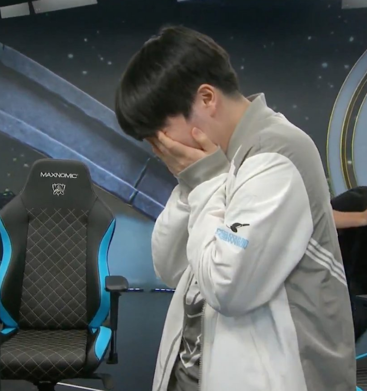 S8决赛IG3:0夺冠 这一刻你等了多久?请尽情呐喊:我们是冠军——上海热线体育频道